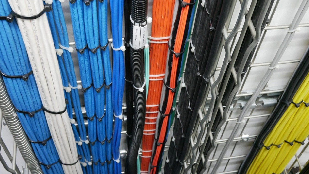 Wire Mesh Cable Trays Boost Fire Safety | BonnGulf UAE