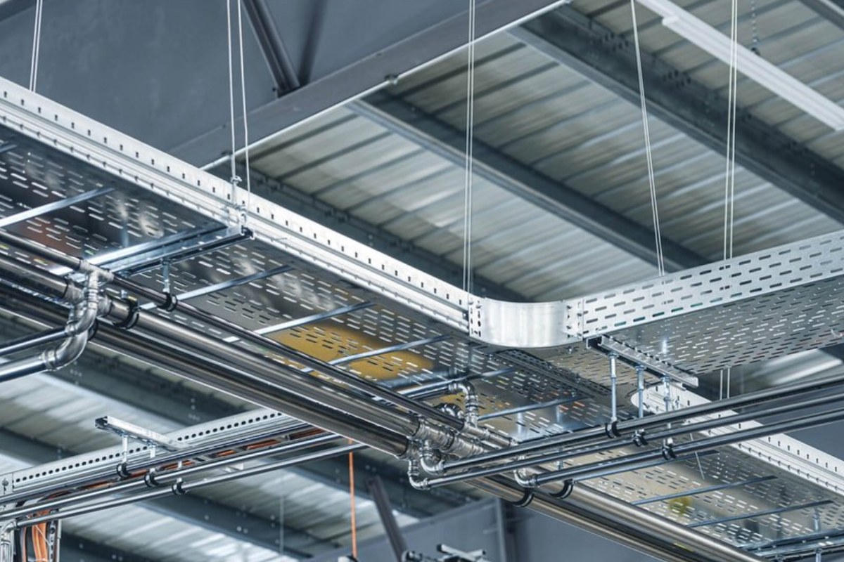 Cable Tray Retrofit Practices for Operational UAE Buildings| BonnGulf